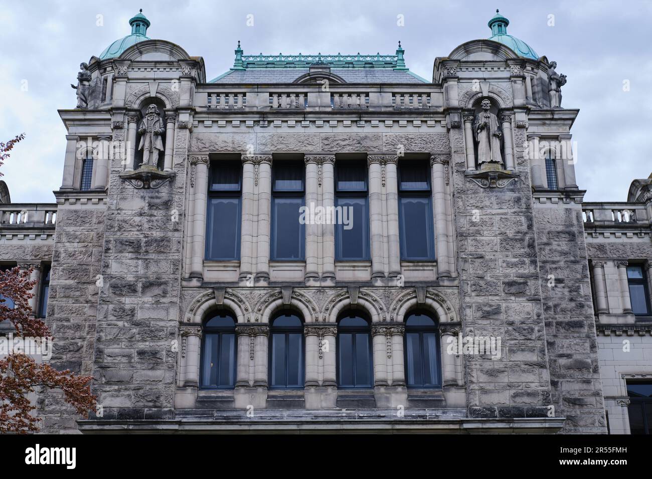 Victoria bc canada parliament hi-res stock photography and images - Alamy