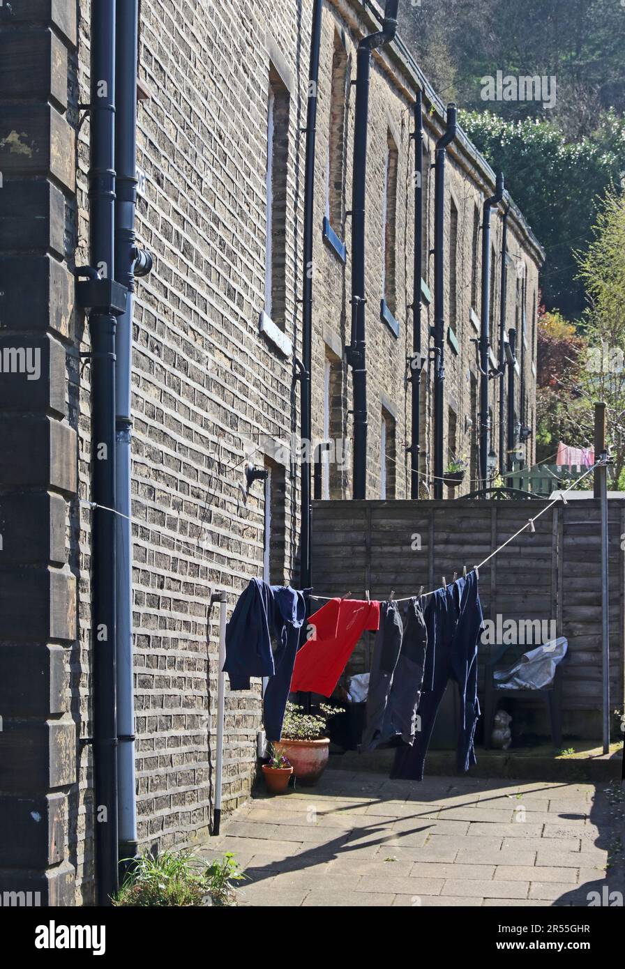 Back to back housing houses hi-res stock photography and images - Alamy