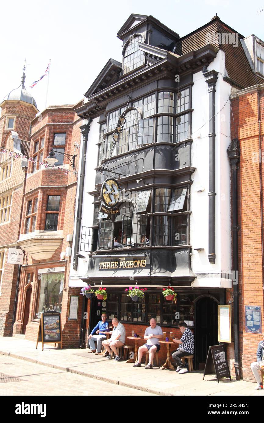 Three Pigeons Inn public house, historic English pub on Guildford high ...
