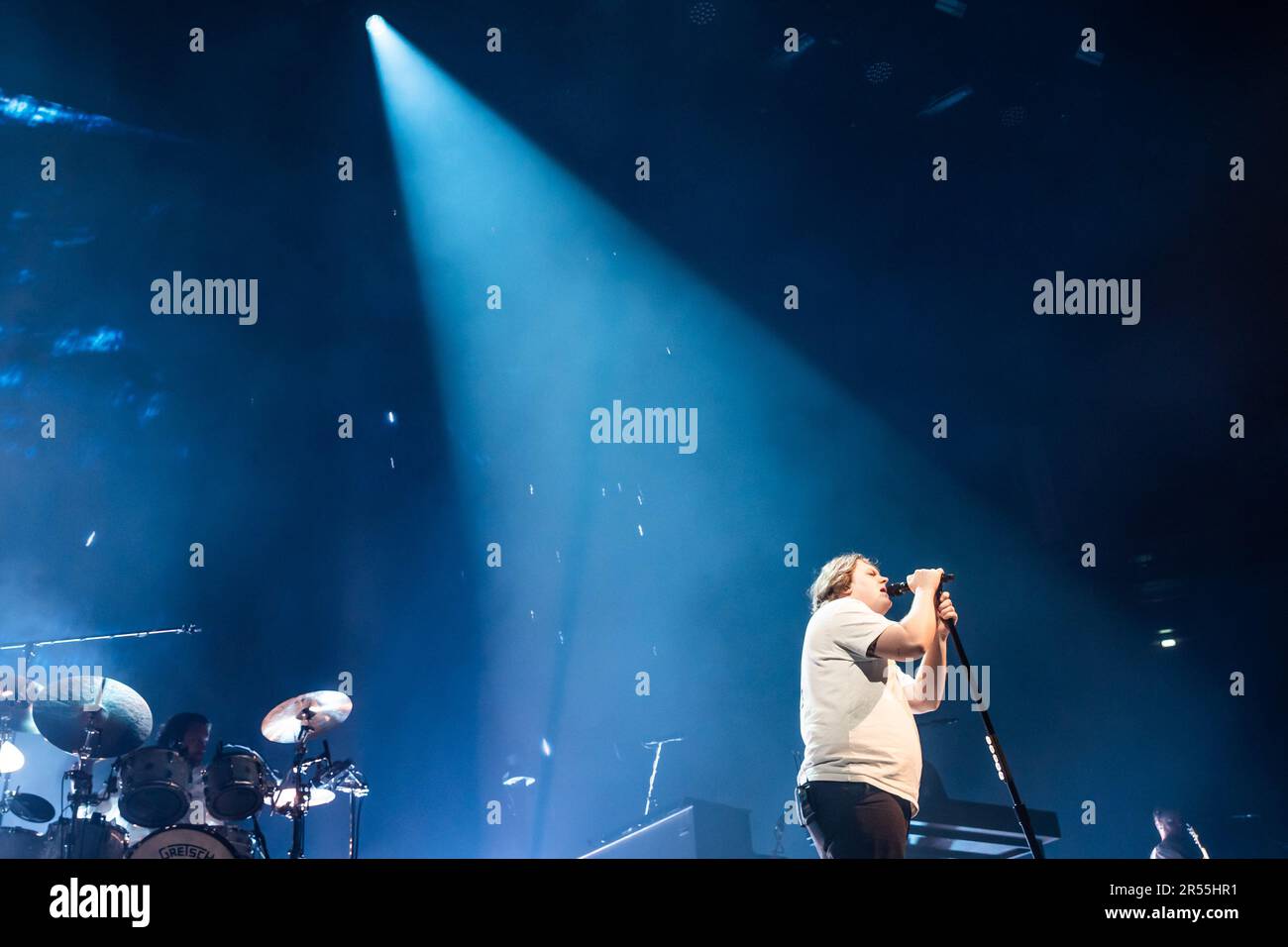 Lewis capaldi tour hi-res stock photography and images - Alamy