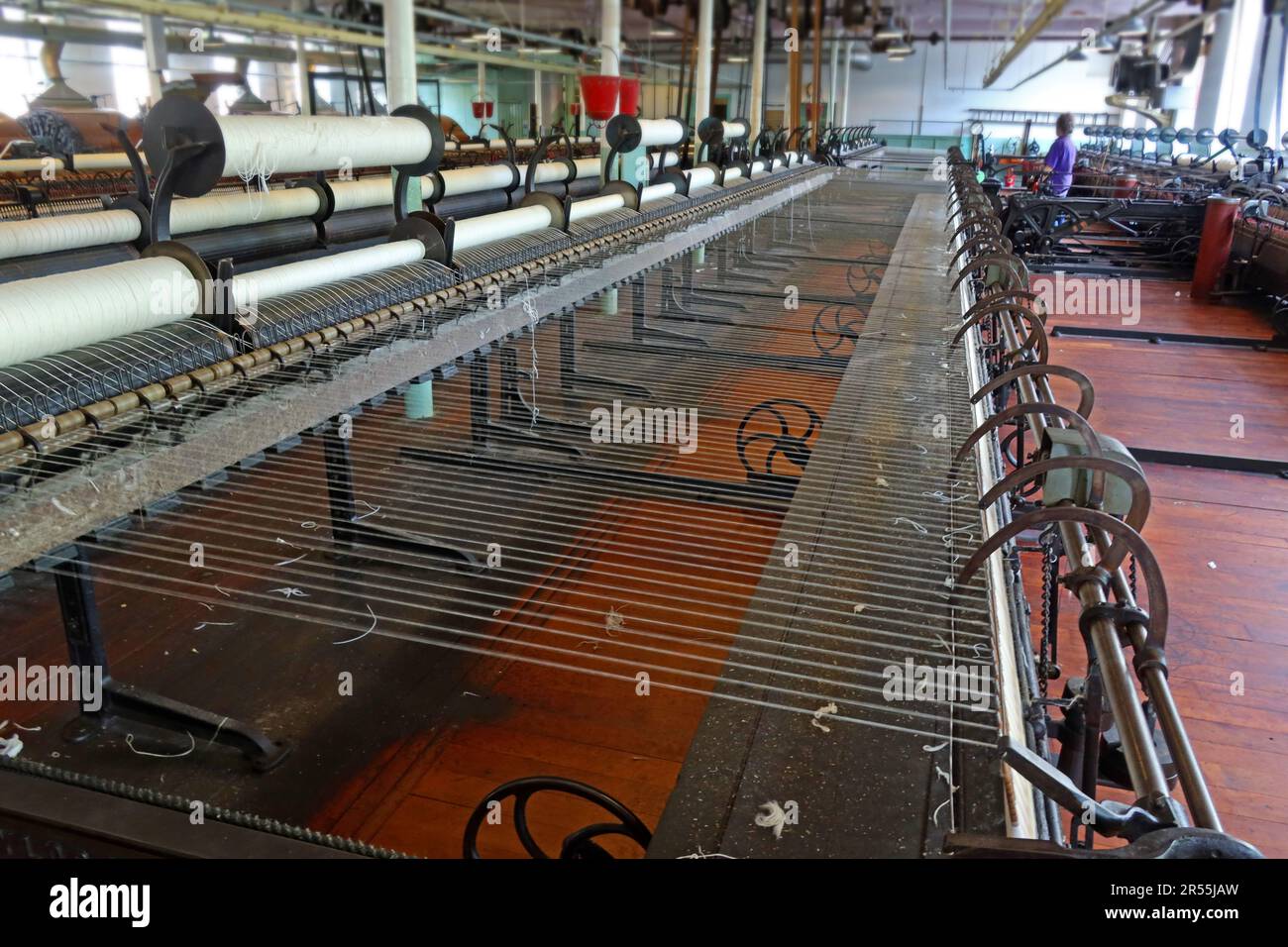 Spinningprocess hi-res stock photography and images - Alamy