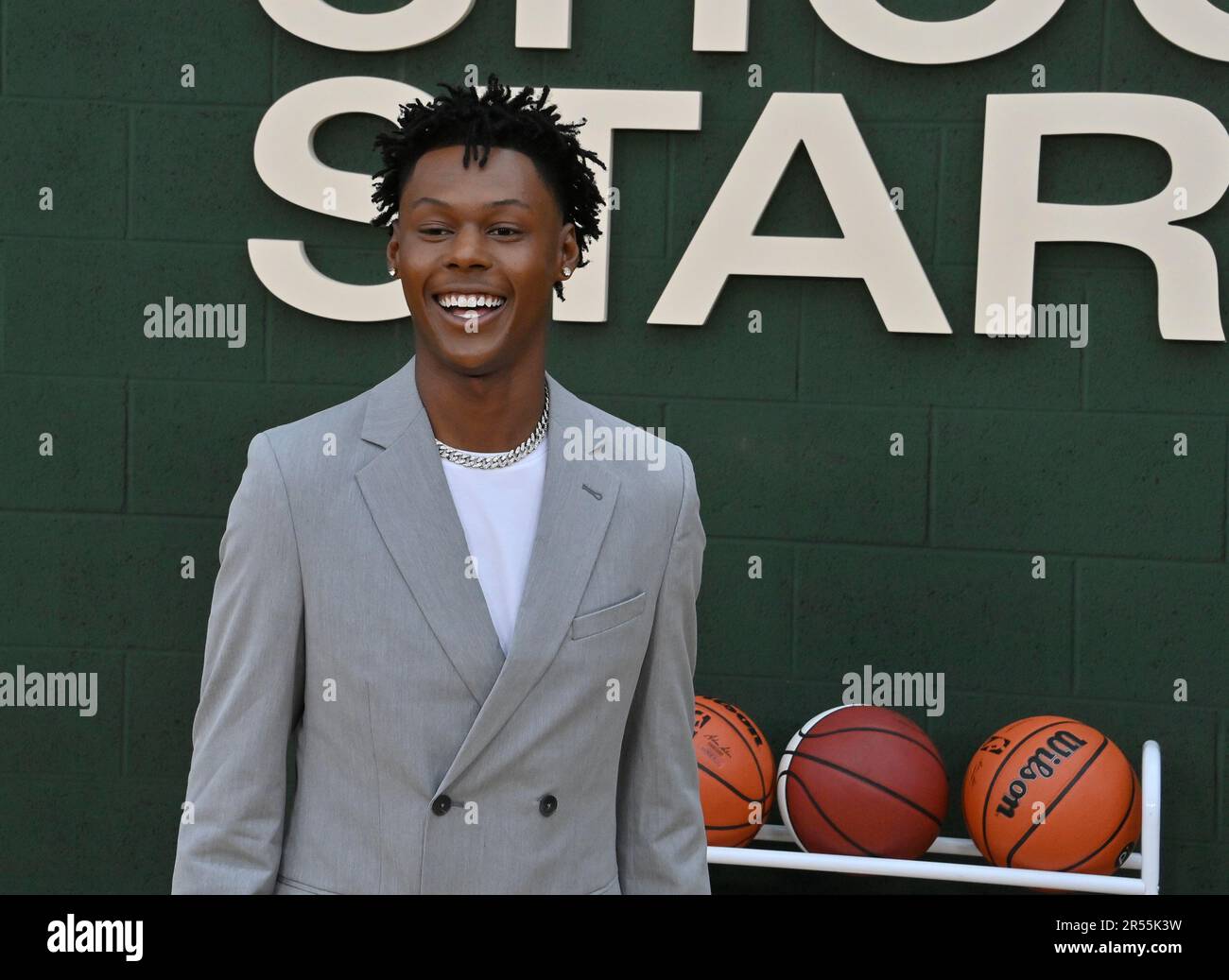 Cast member Avery Serell Wills Jr. attends the premiere of the ...