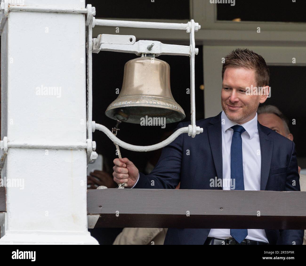 Harry Morgan former England cricketer rings the 5 minute bell before ...