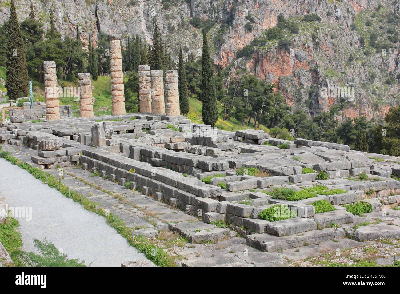 Ancient temple of Apollo at Delphi, Greece Stock Photo - Alamy