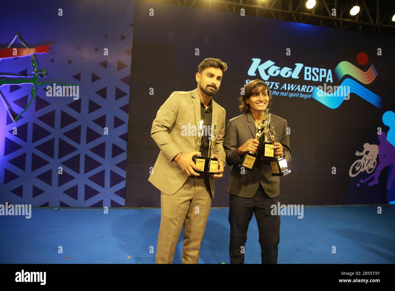 Bangladesh star batter Liton Das (L) won the Bangladesh Sports Press ...