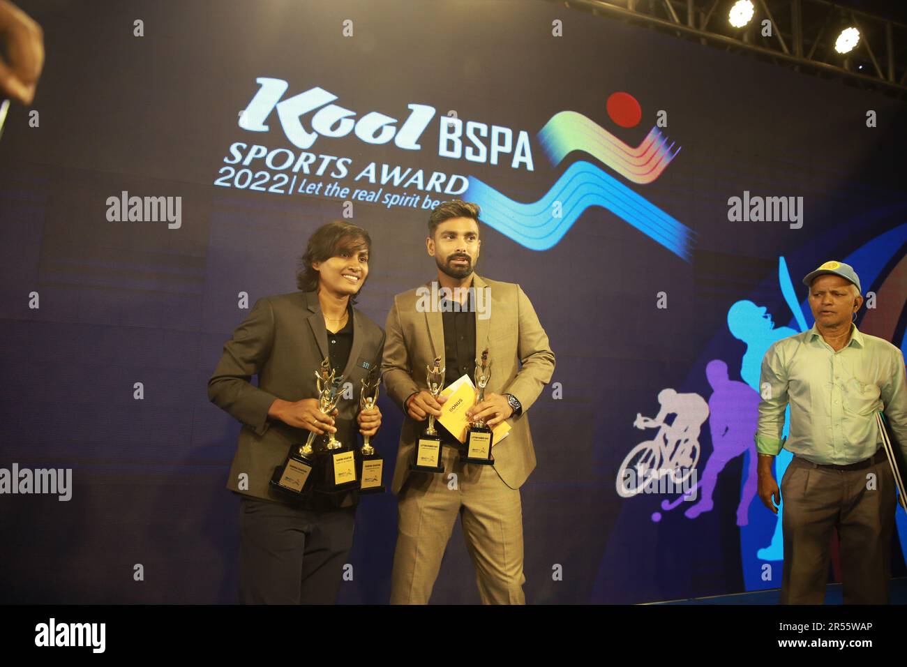 Bangladesh star batter Liton Das (R) won the Bangladesh Sports Press ...