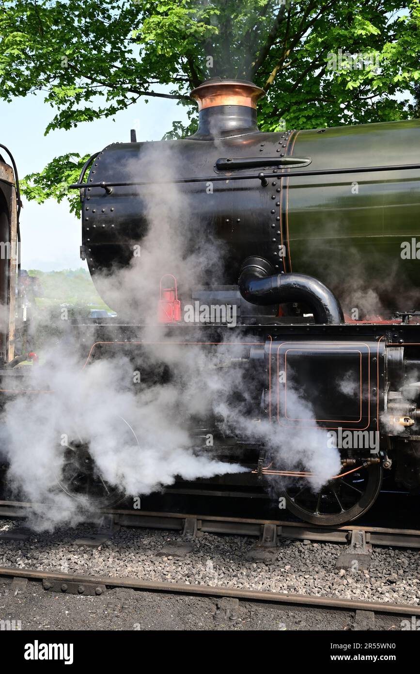 GWR 4073 class locomotive No 4079 Pendennis Castle at the ...