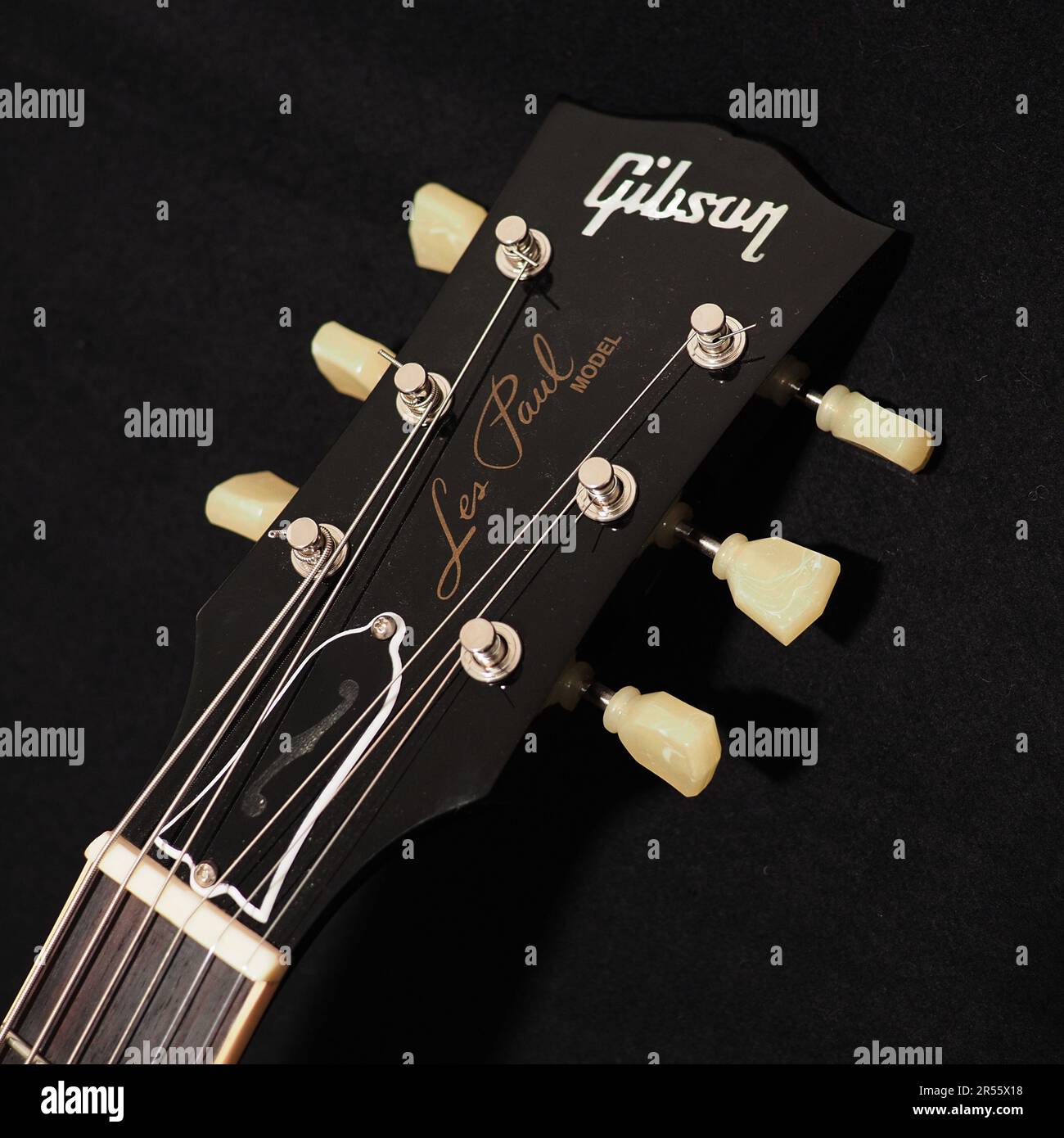 Gibson Memphis Les Paul Headstock Stock Photo - Alamy