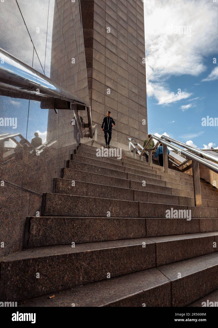 London, UK: The Queen's Walk between the River Thames and the office ...