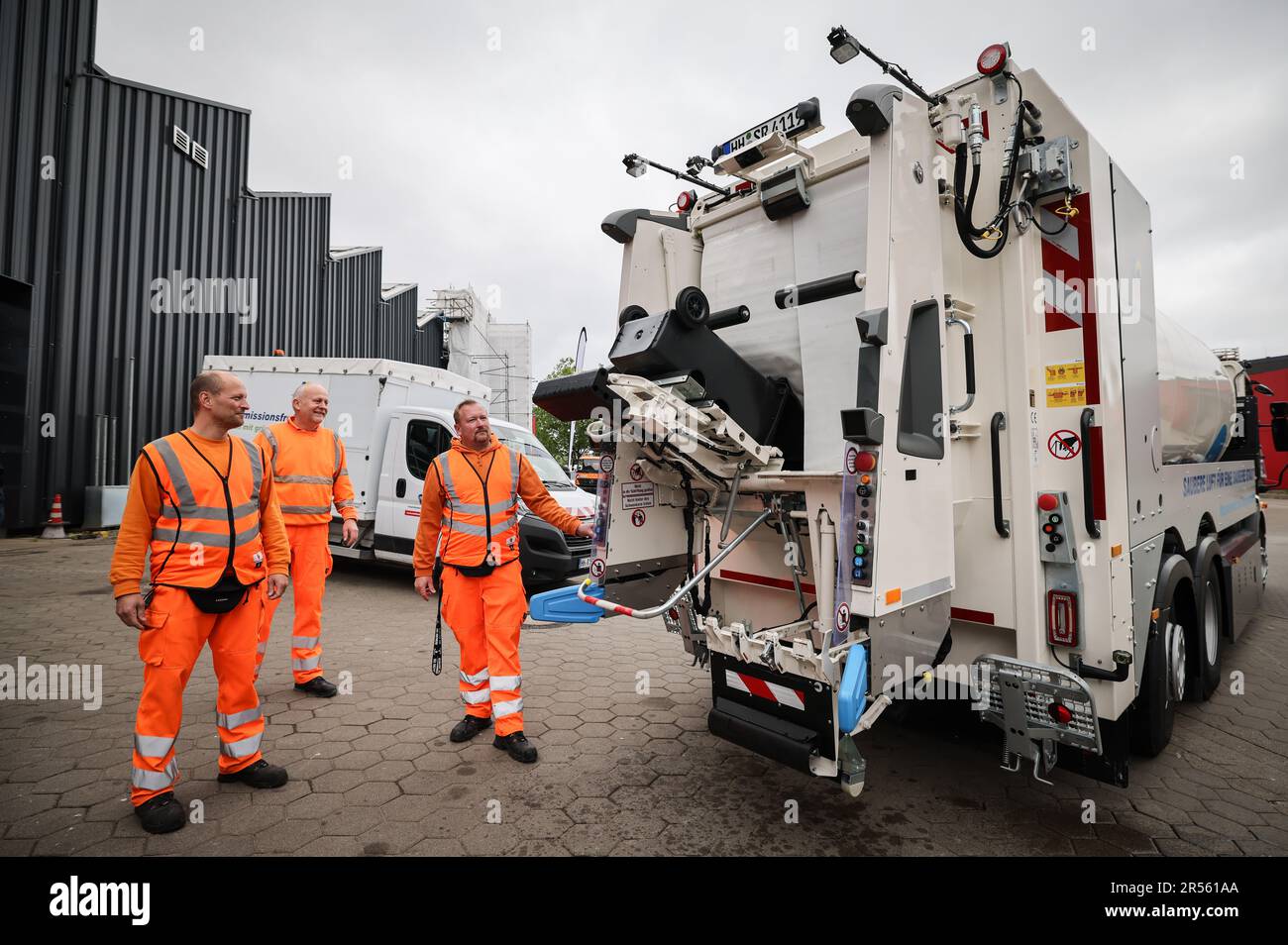 Hydrogen truck germany hi-res stock photography and images - Alamy