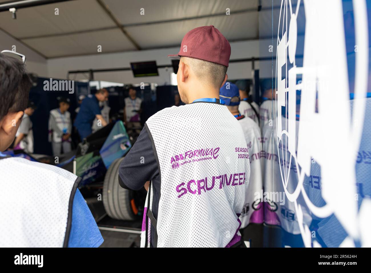 commissaire, marshall FIA Scrutineering briefing illustration during ...