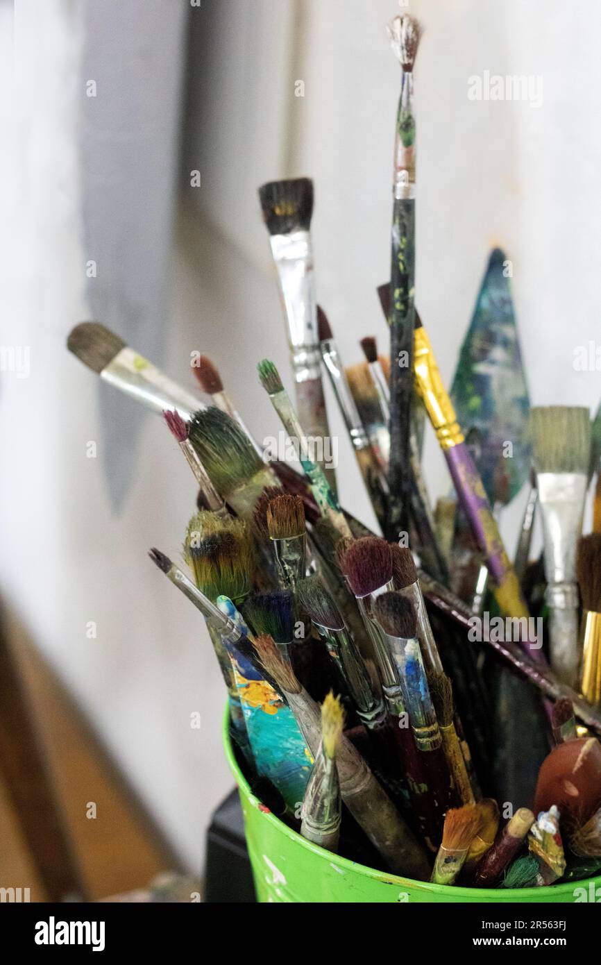 Coloured paint brush hi-res stock photography and images - Alamy