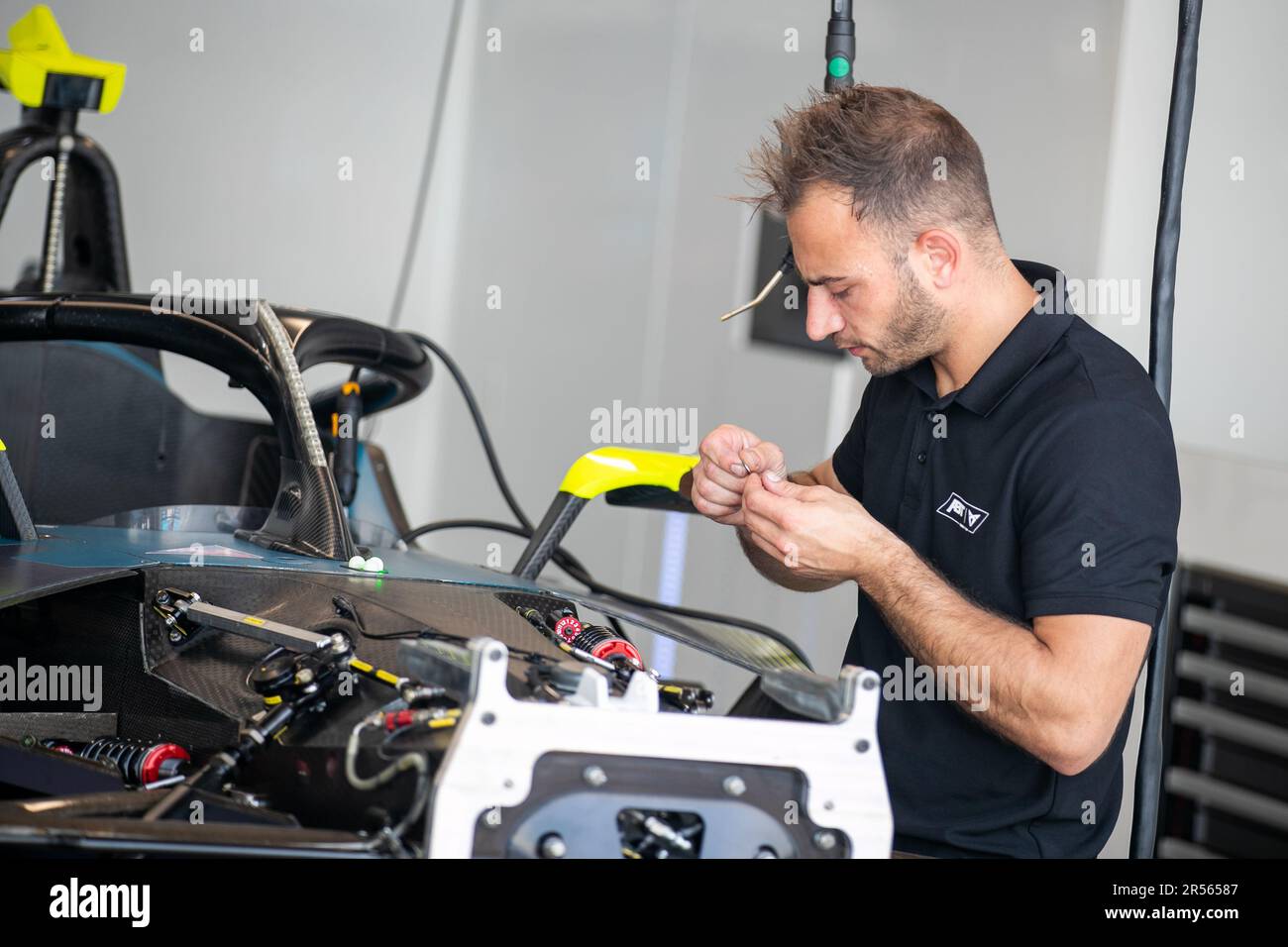 mecaniciens mechanics paddock during the 2023 Jakarta ePrix, 8th ...