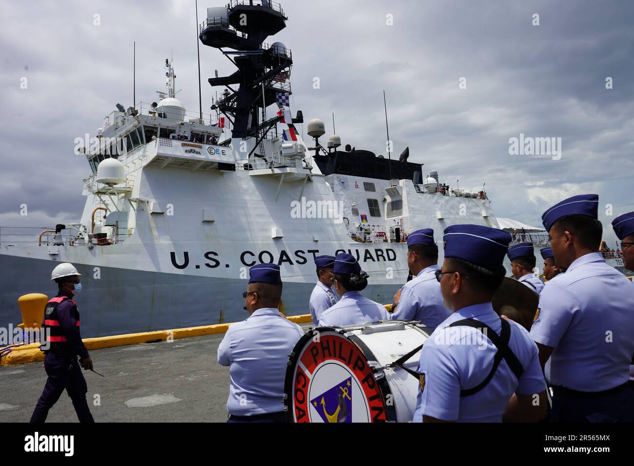 Manila, Philippines. 1st June, 2023. Ships of the Japanese and US coast guards namely ...