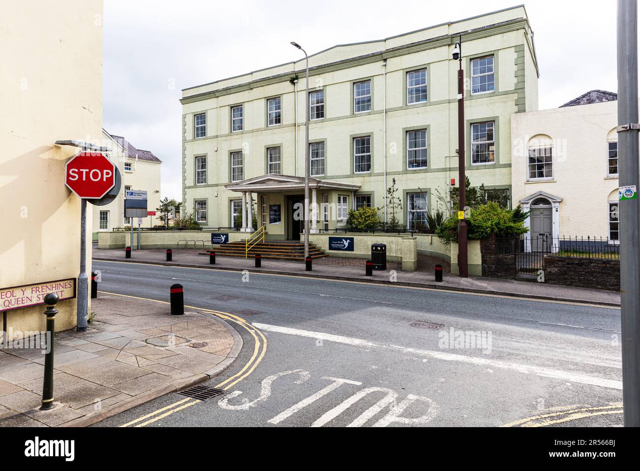 Carmarthenshire county council building hi-res stock photography and ...