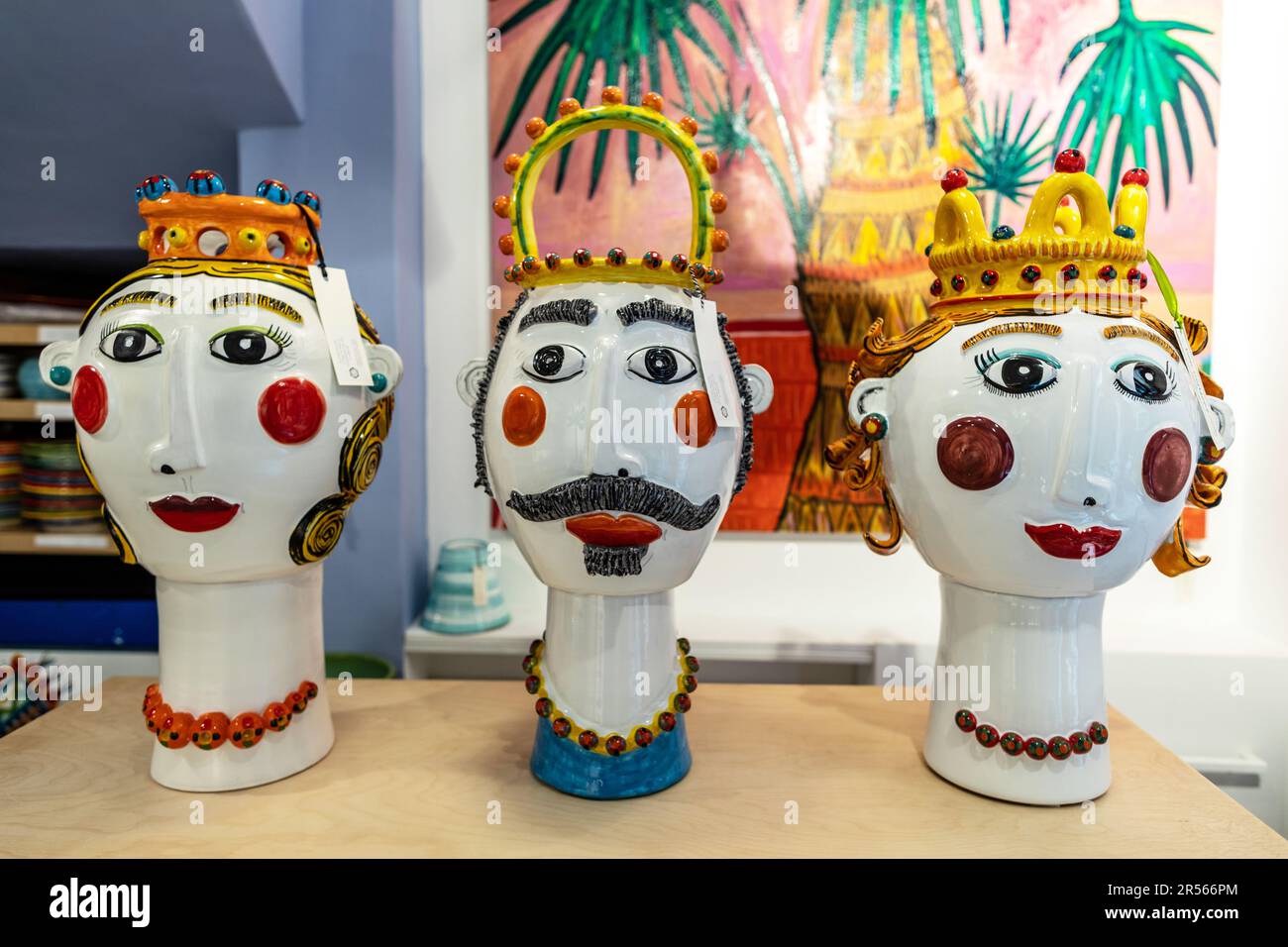 Sicilian travel shopping hi-res stock photography and images - Alamy