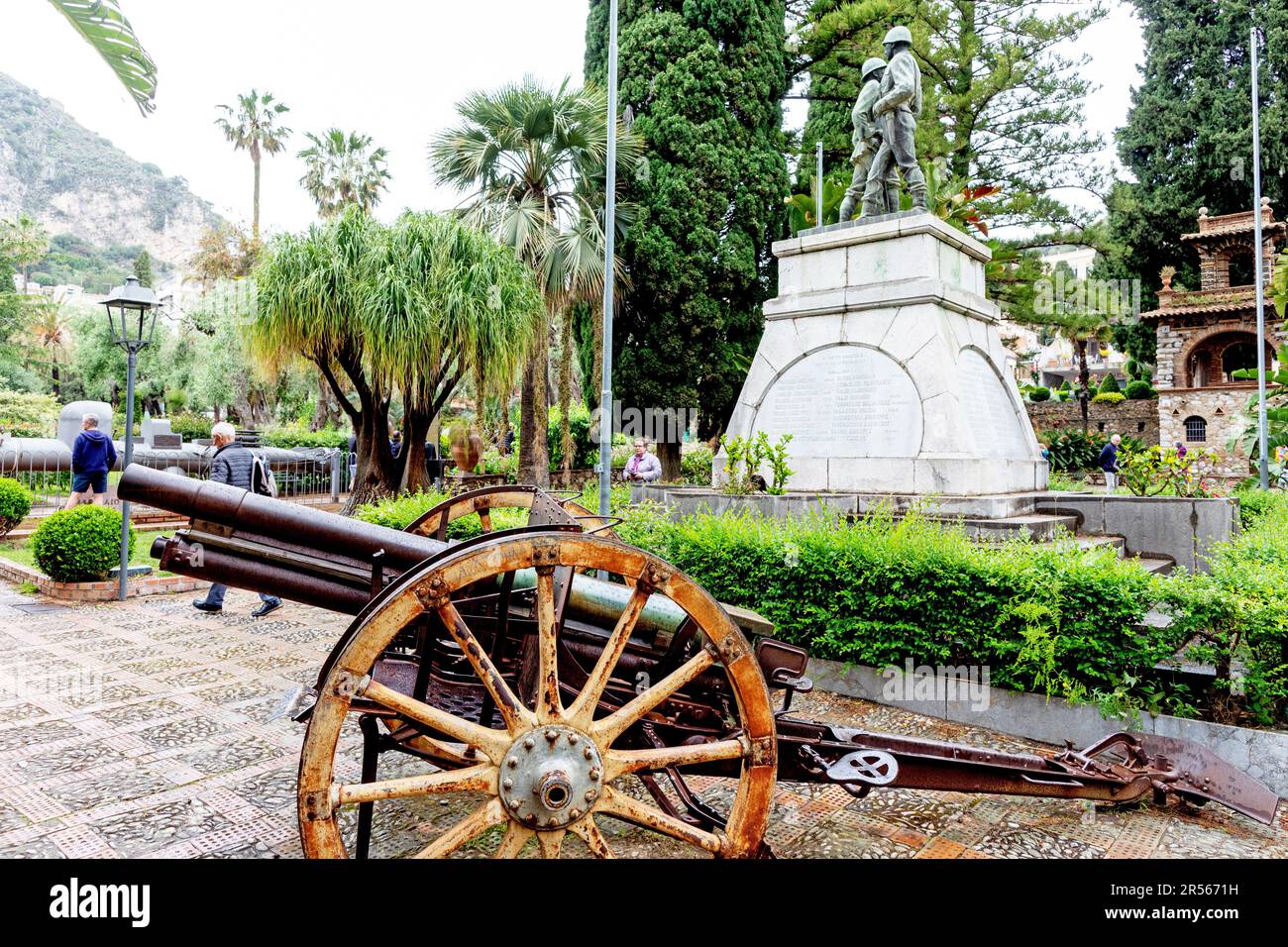 The Italian War Memorial in Taormina Sicily Stock Photo - Alamy