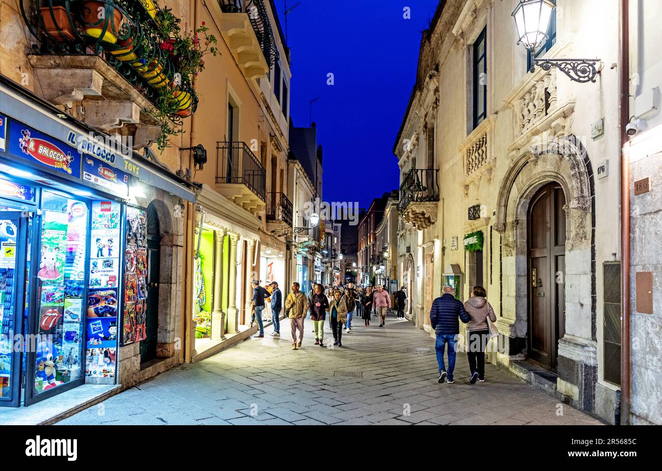 Central Taormina At Night Sicily Stock Photo - Alamy