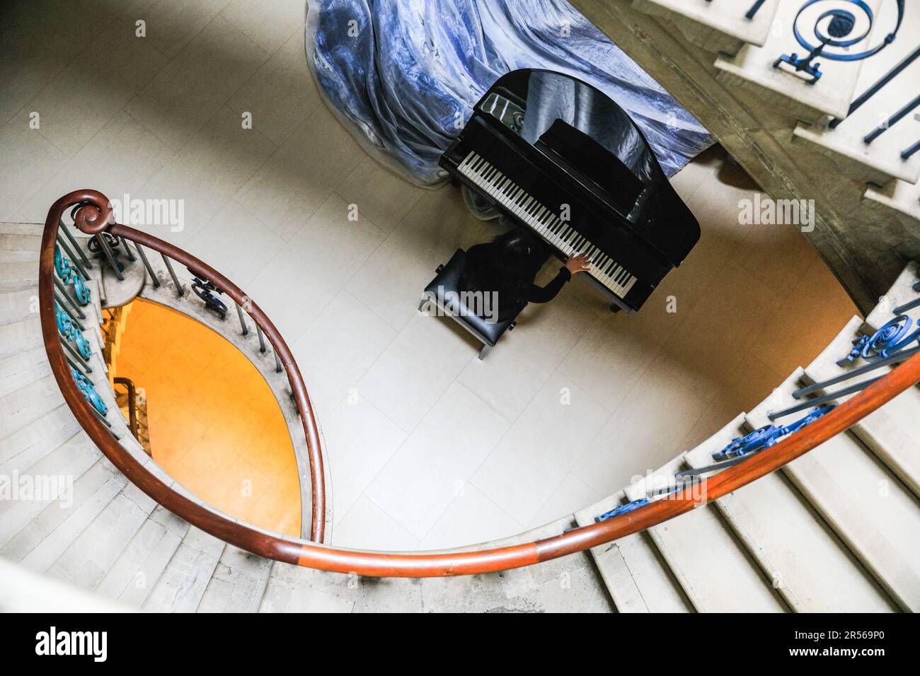 London, UK, 01st June 2023. A waterfall-like texture traverses the ...