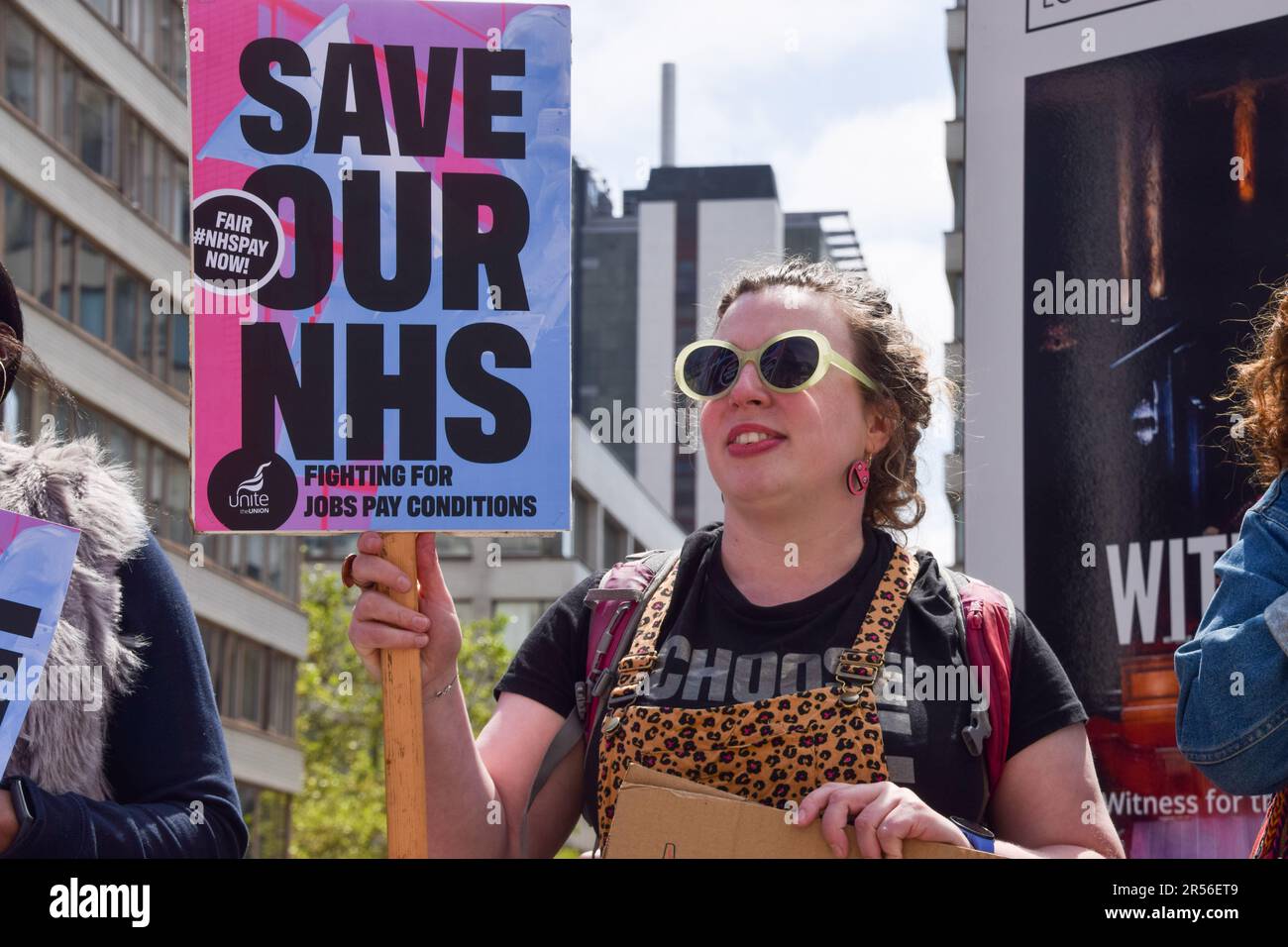 London, UK. 1st June 2023. Unite picket outside St Thomas' Hospital as ...