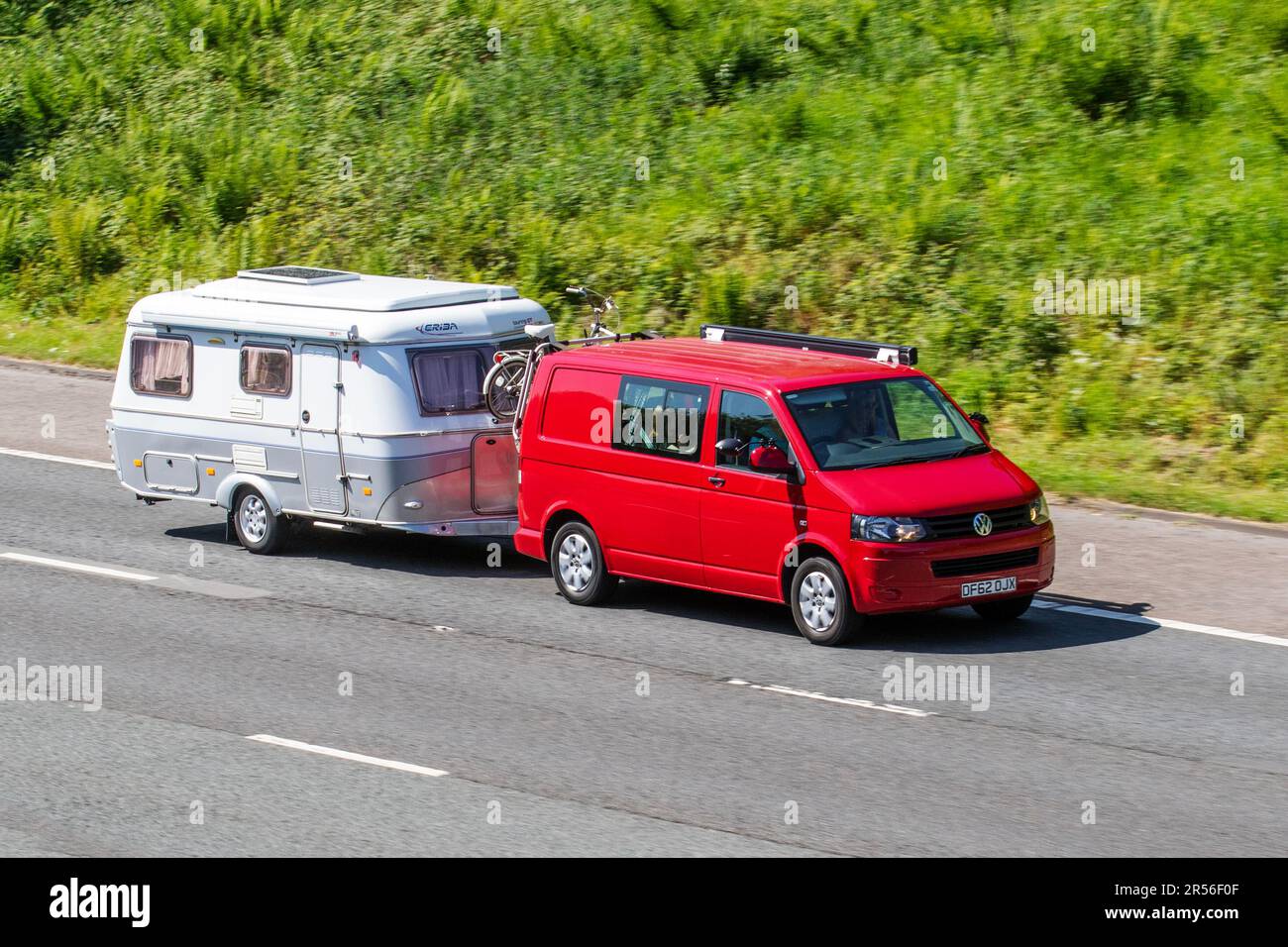 2013 Red Volkswagen Transporter T30 Tdi 102 SWB LCV Window Van Diesel ...