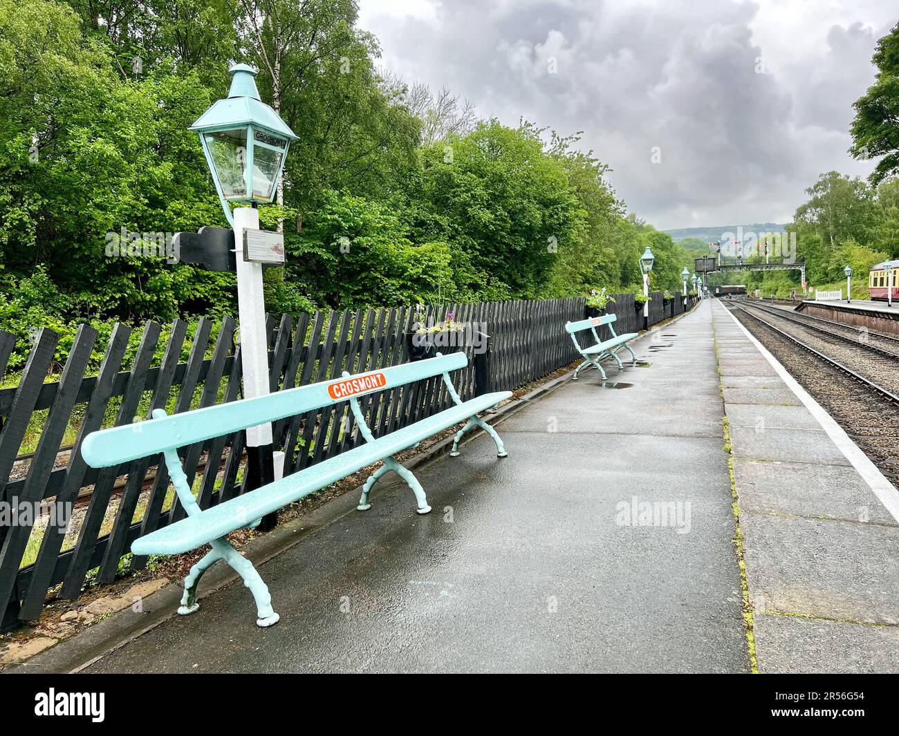 Historic grosmont railway station hi-res stock photography and images ...