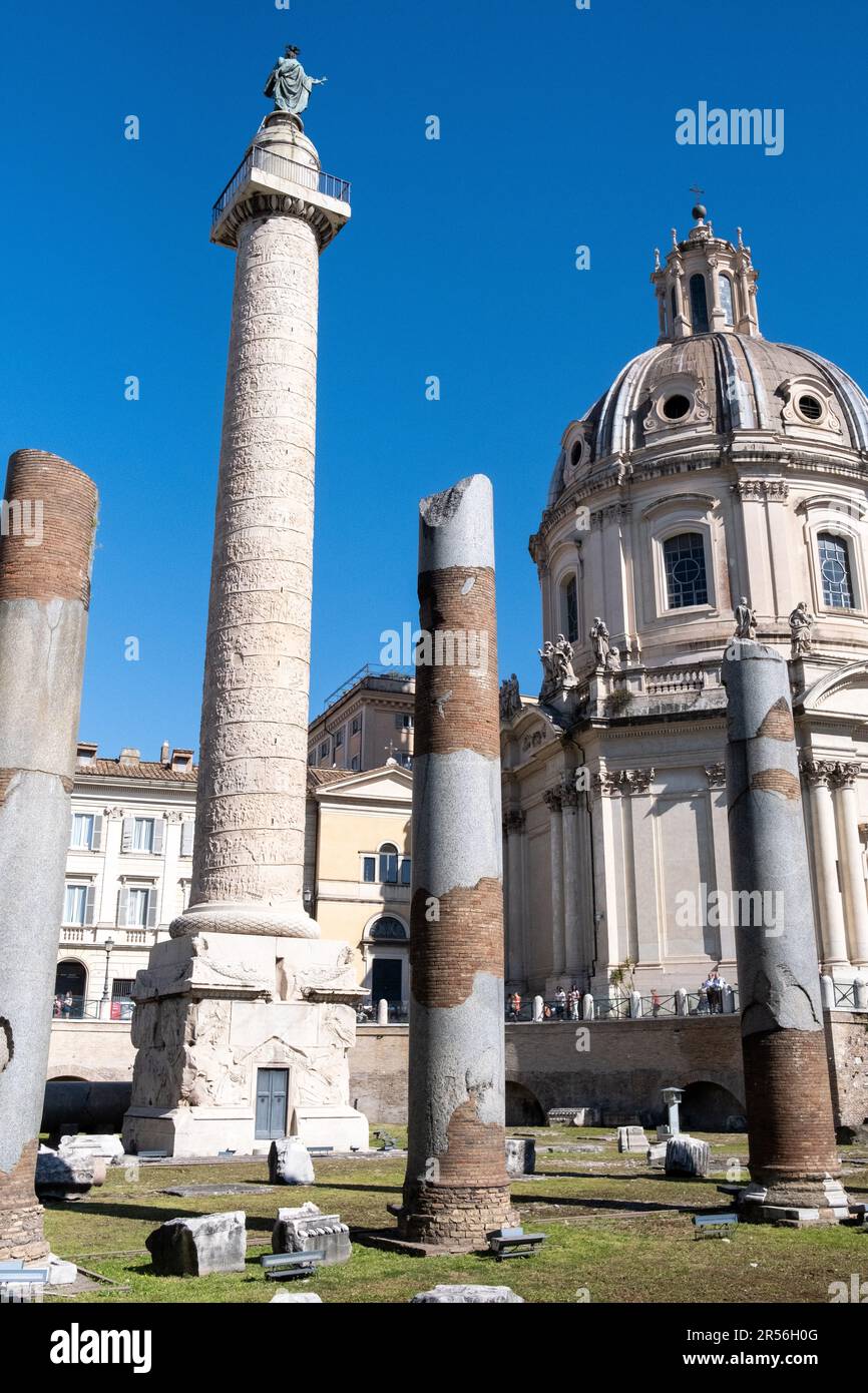 Colonne de rome traiano hi-res stock photography and images - Alamy