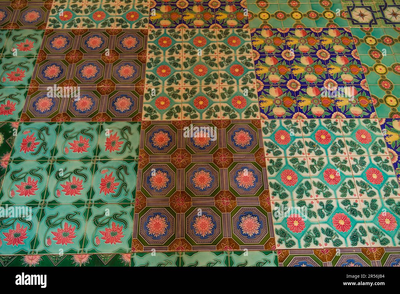 Bagan, Myanmar: 17 August 2020: Tiles detail in Shwezigon Pagoda in ...
