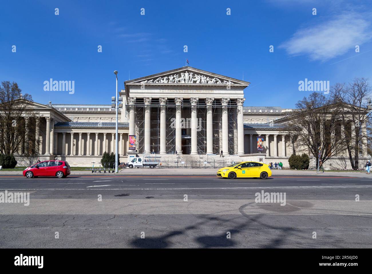 Budapest neoclassical architecture hi-res stock photography and images ...