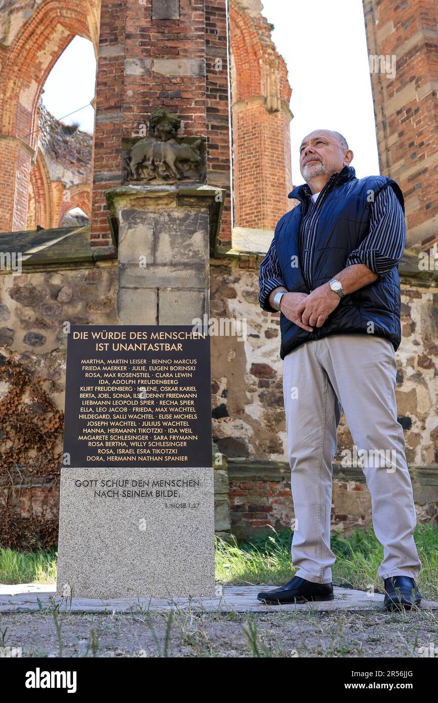 01 June 2023, Saxony-Anhalt, Zerbst: Artist Hans-Joachim Prager from ...
