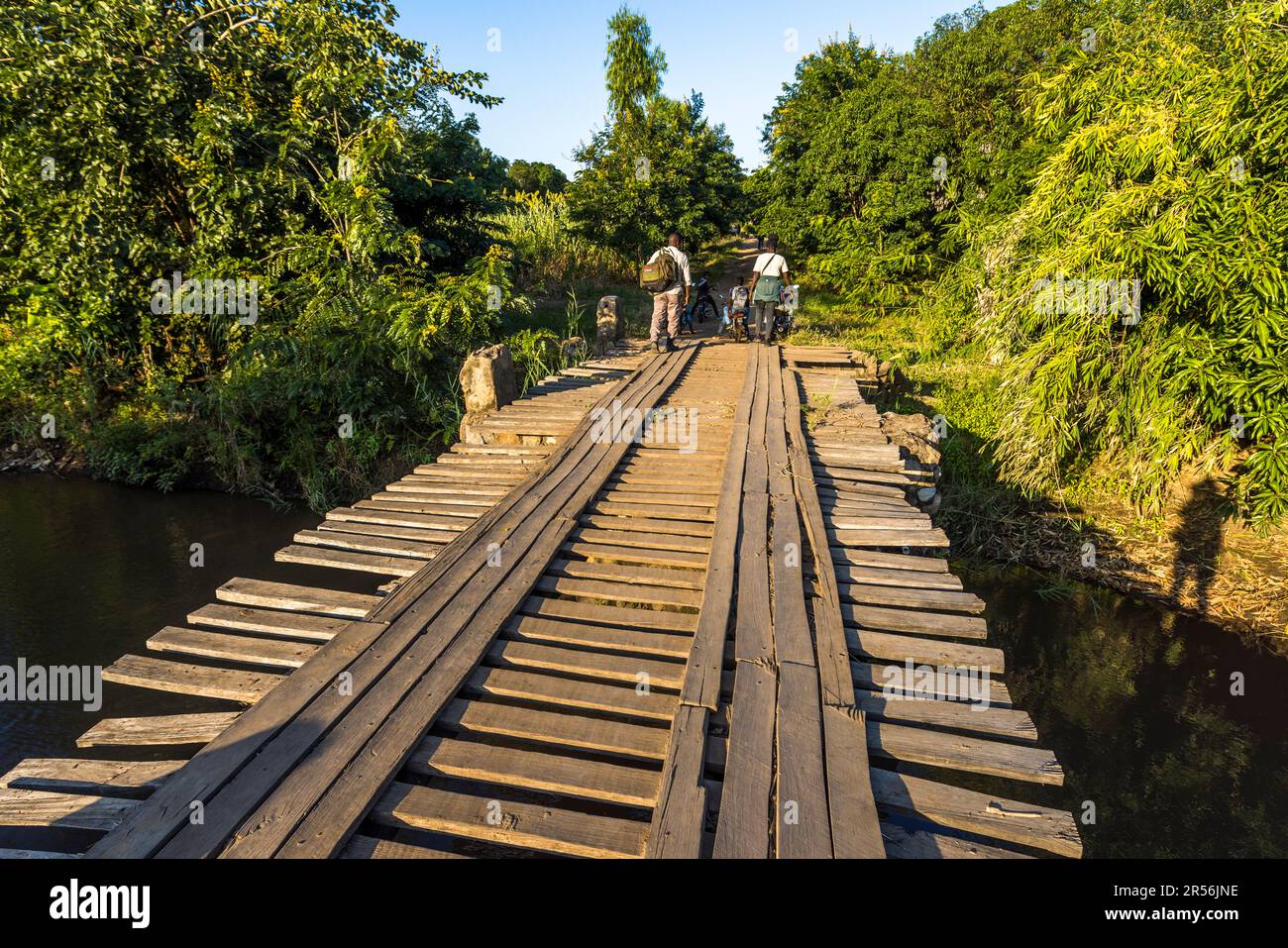 Bridge access washed away by cyclone Freddy in Mpotola, Malawi Stock ...