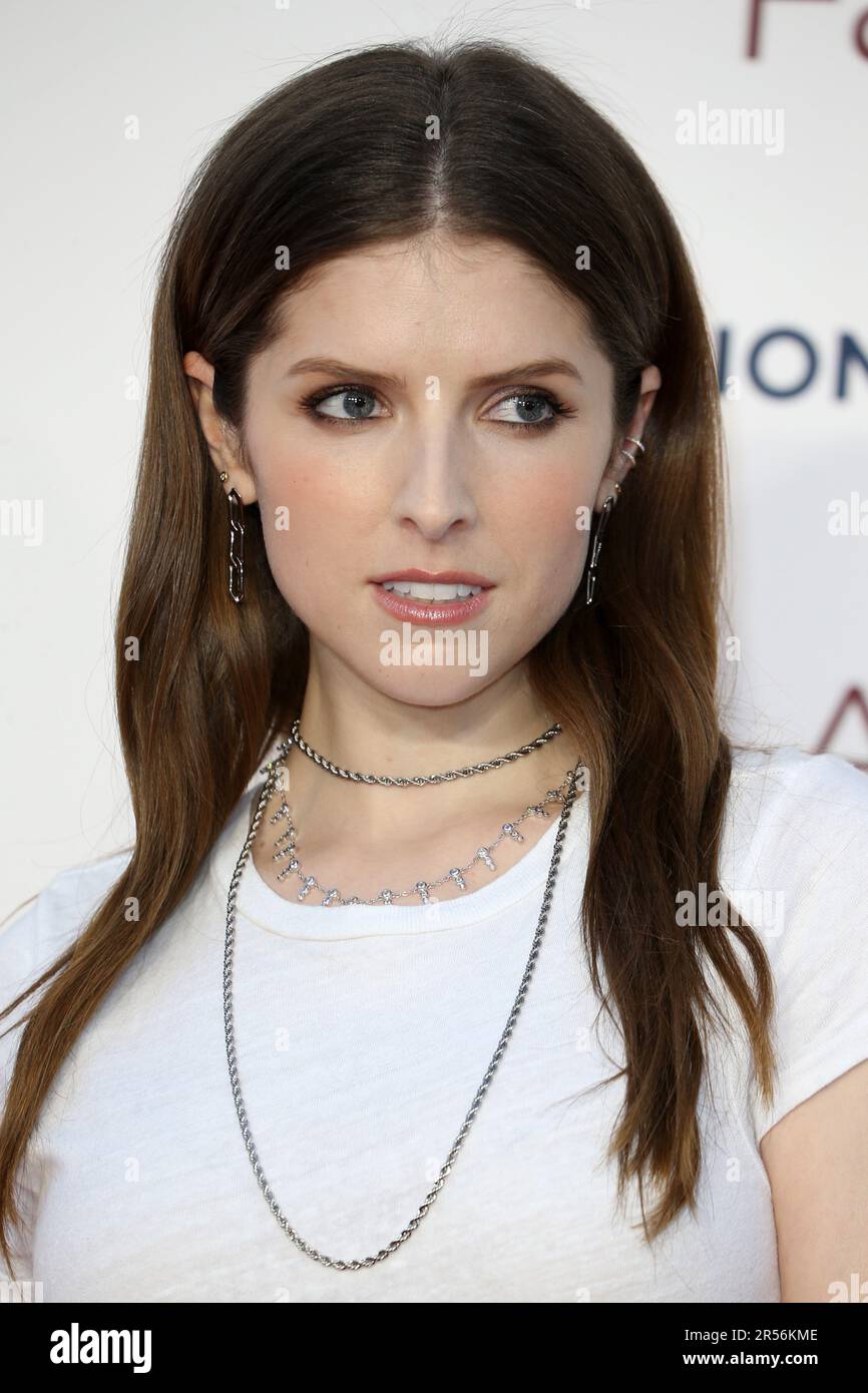 Anna Kendrick attends the UK premiere of 'A Simple Favour' at BFI ...