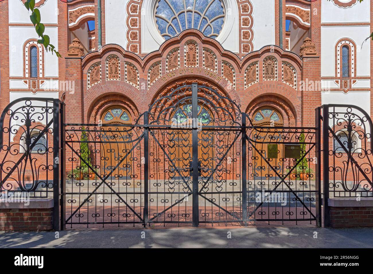 Hungarian secession architecture hi-res stock photography and images ...