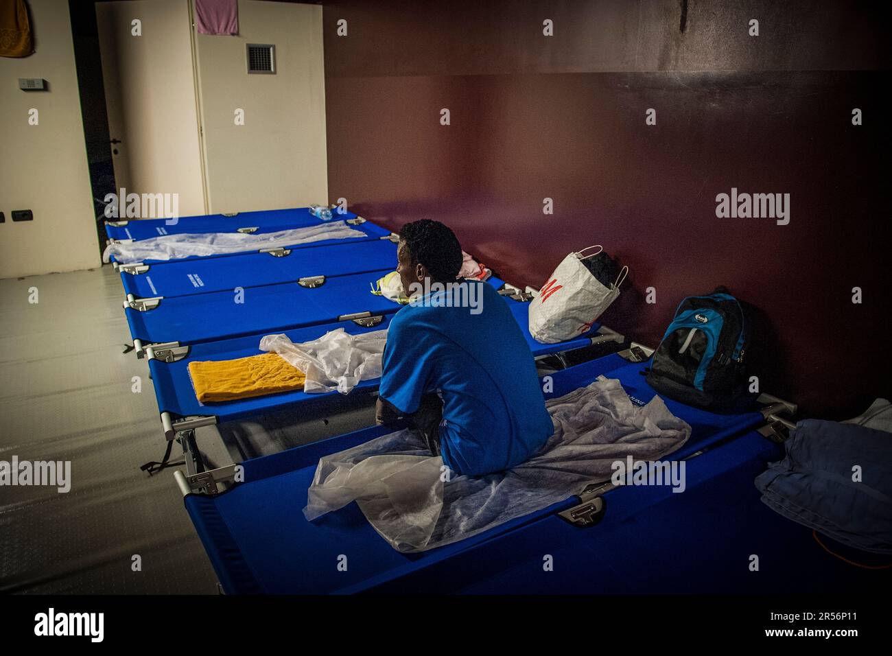 Refugee beds hi-res stock photography and images - Alamy
