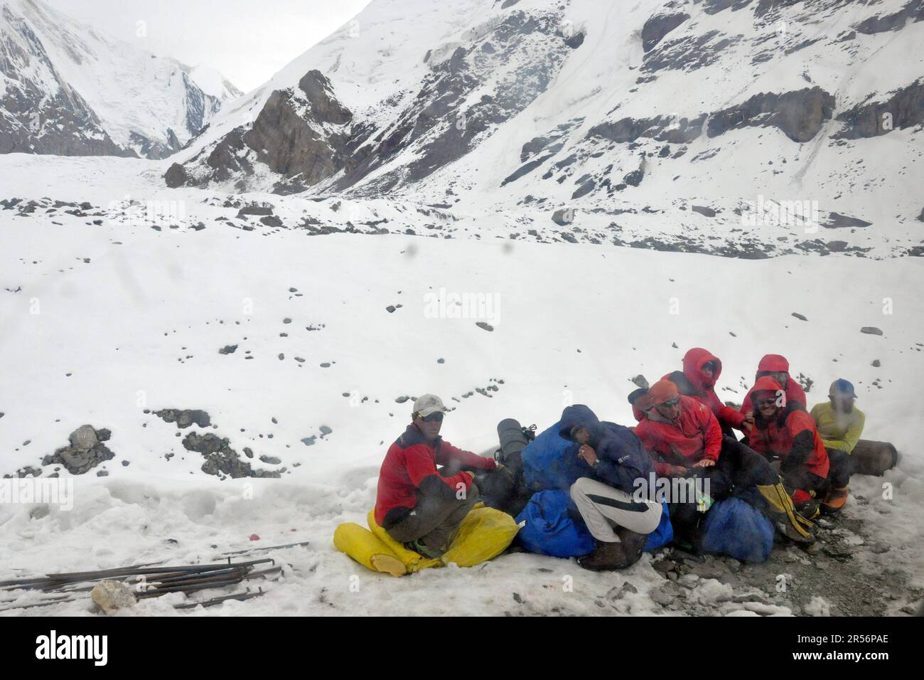 Khan tengri mountain hi-res stock photography and images - Alamy