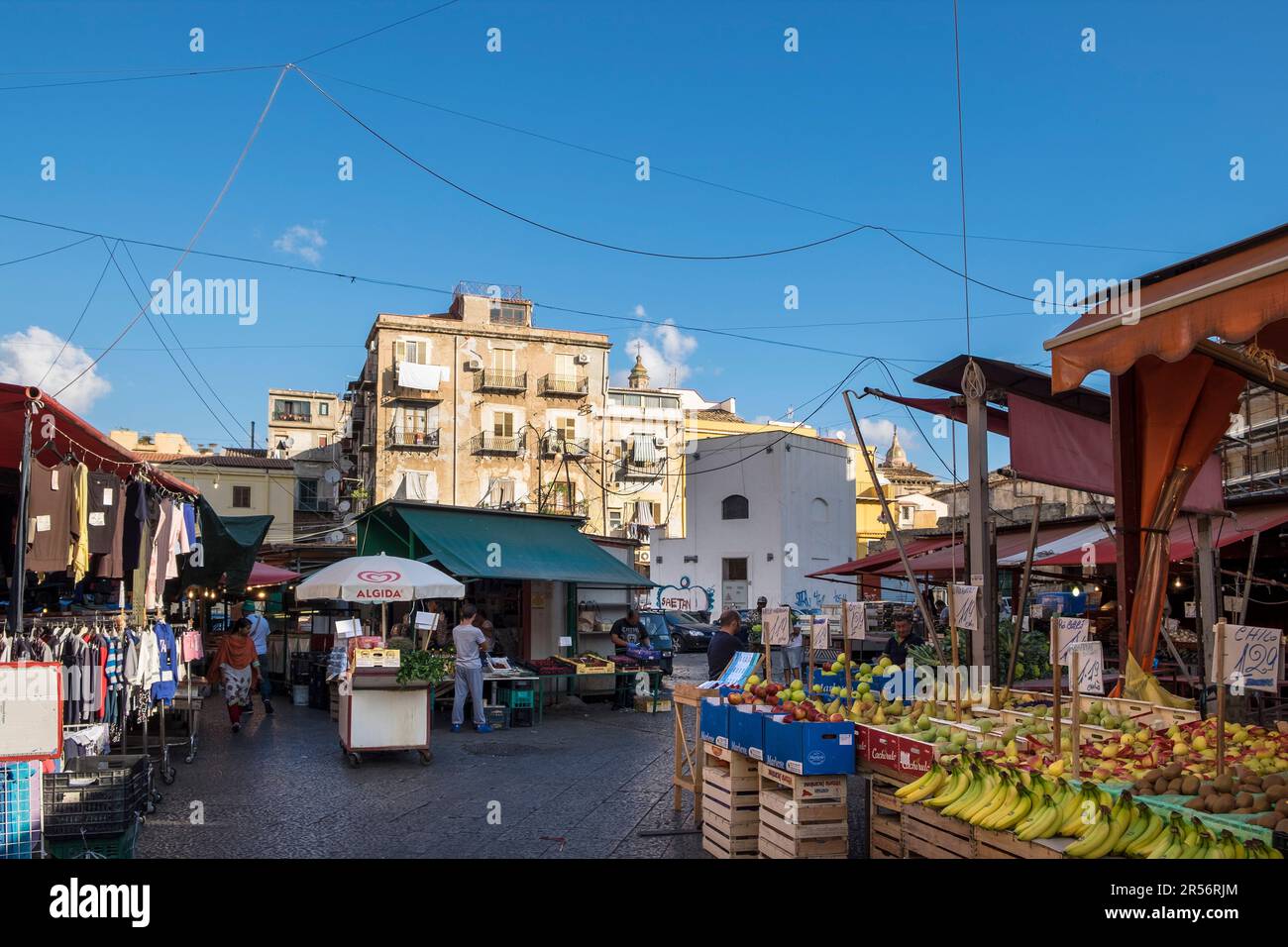 Italy. Sicily. Palermo. Ballar market Stock Photo - Alamy