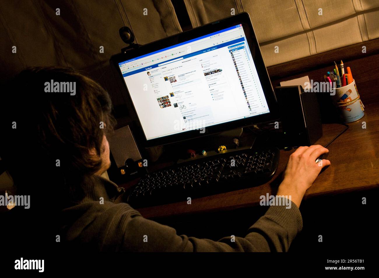 Facebook communication hi-res stock photography and images - Alamy