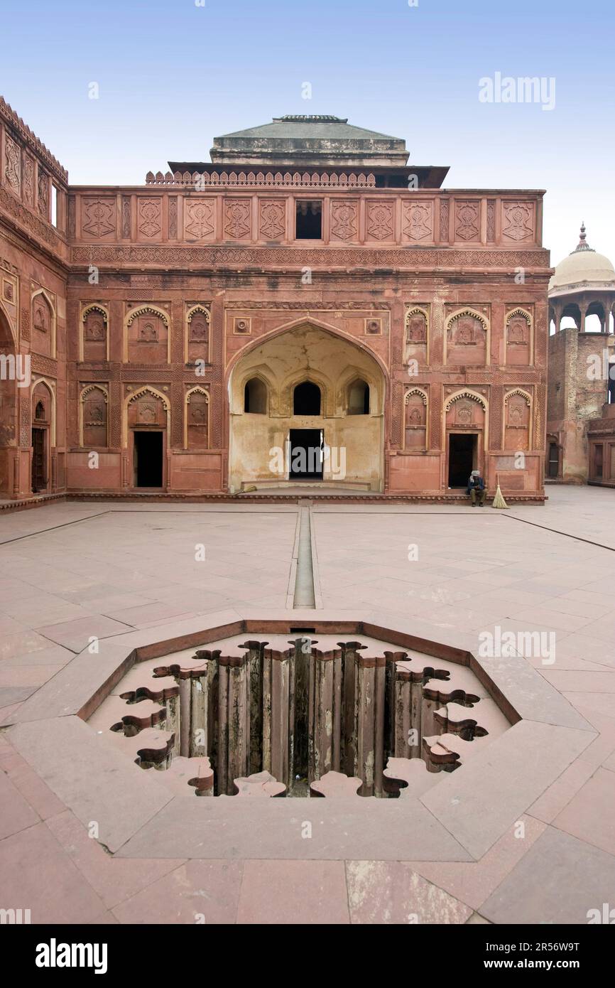Red Fortress of Agra. uttar pradesh. India Stock Photo - Alamy