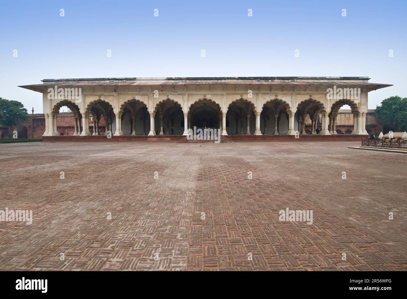 Red fortress at agra hi-res stock photography and images - Alamy