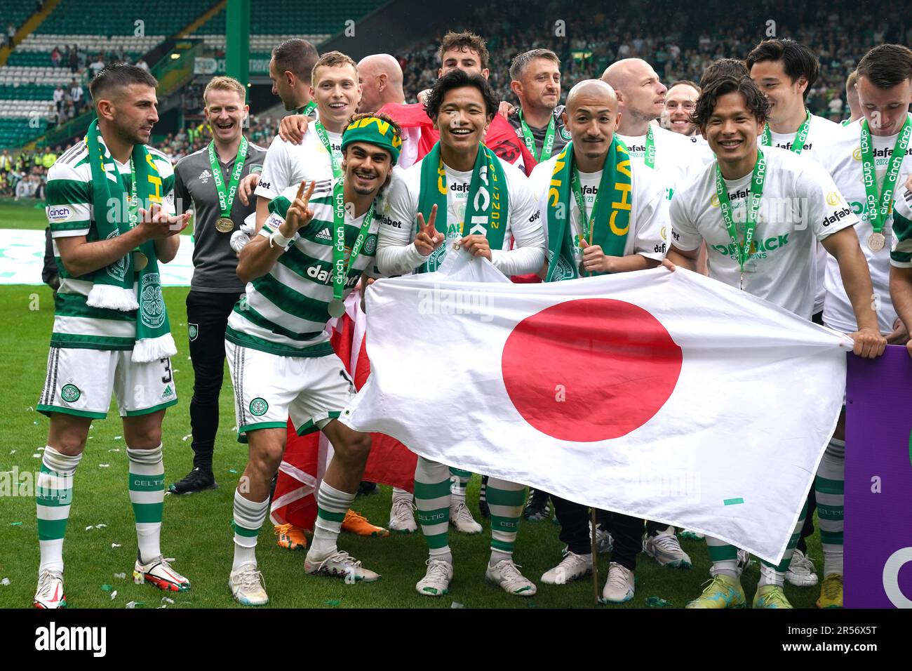 Celtic's Jota, Reo Hatate, Daizen Maeda and Tomoki Iwata with team ...