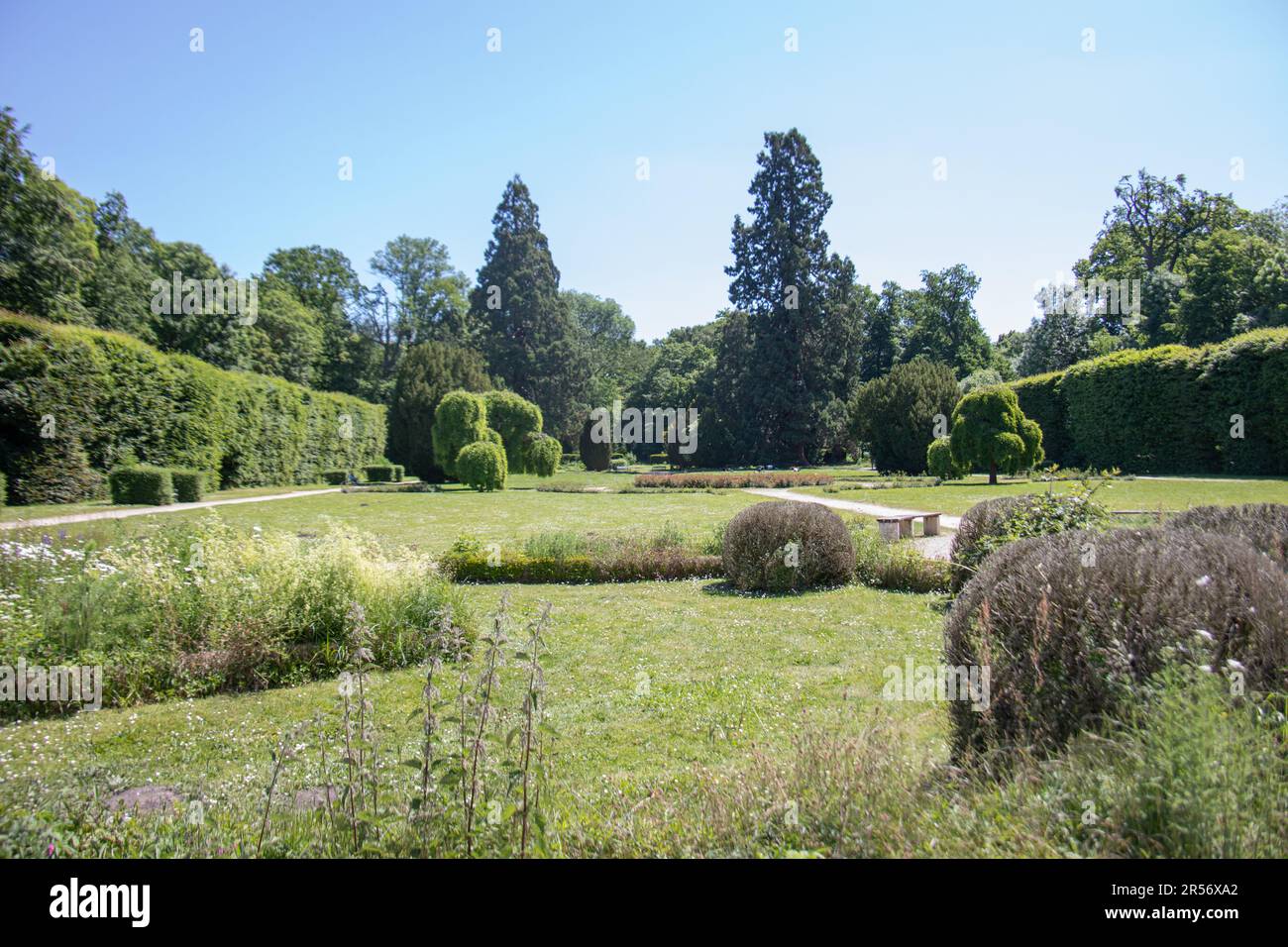 castle Gracht mit castle park Stock Photo - Alamy