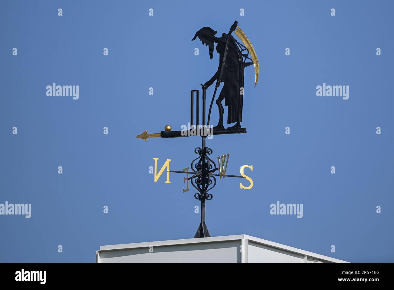 The Lords weather vane during the LV= Insurance day one Test match ...