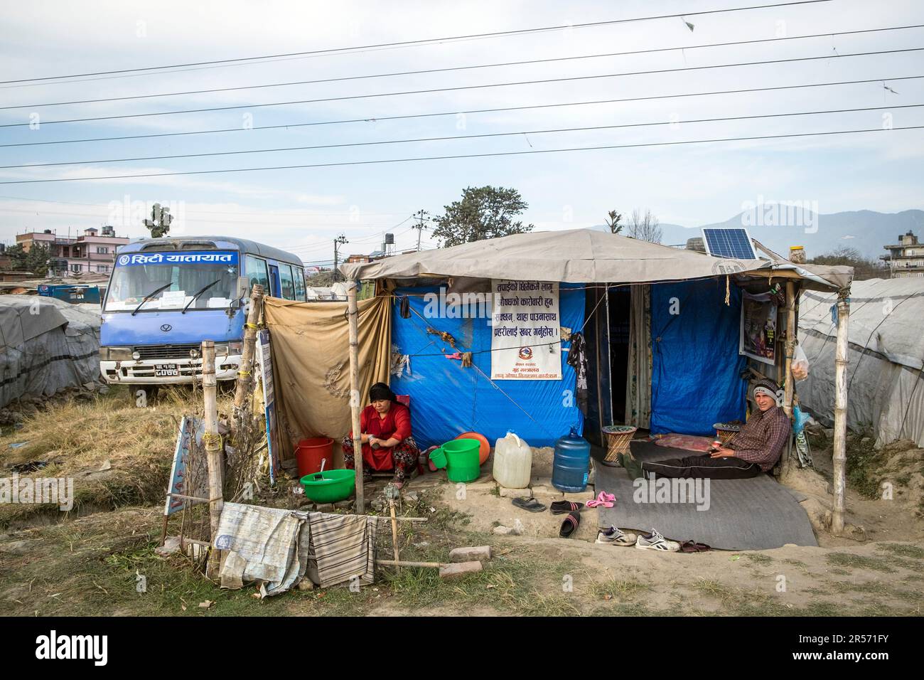 Earthquake. Refugee Camp. Nepal Stock Photo - Alamy