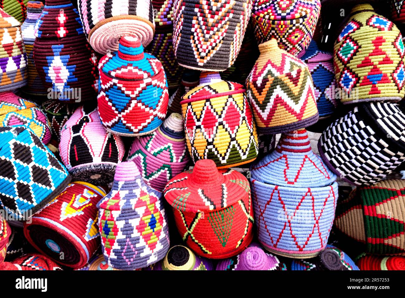 Marrakech souk souvenirs hi-res stock photography and images - Alamy