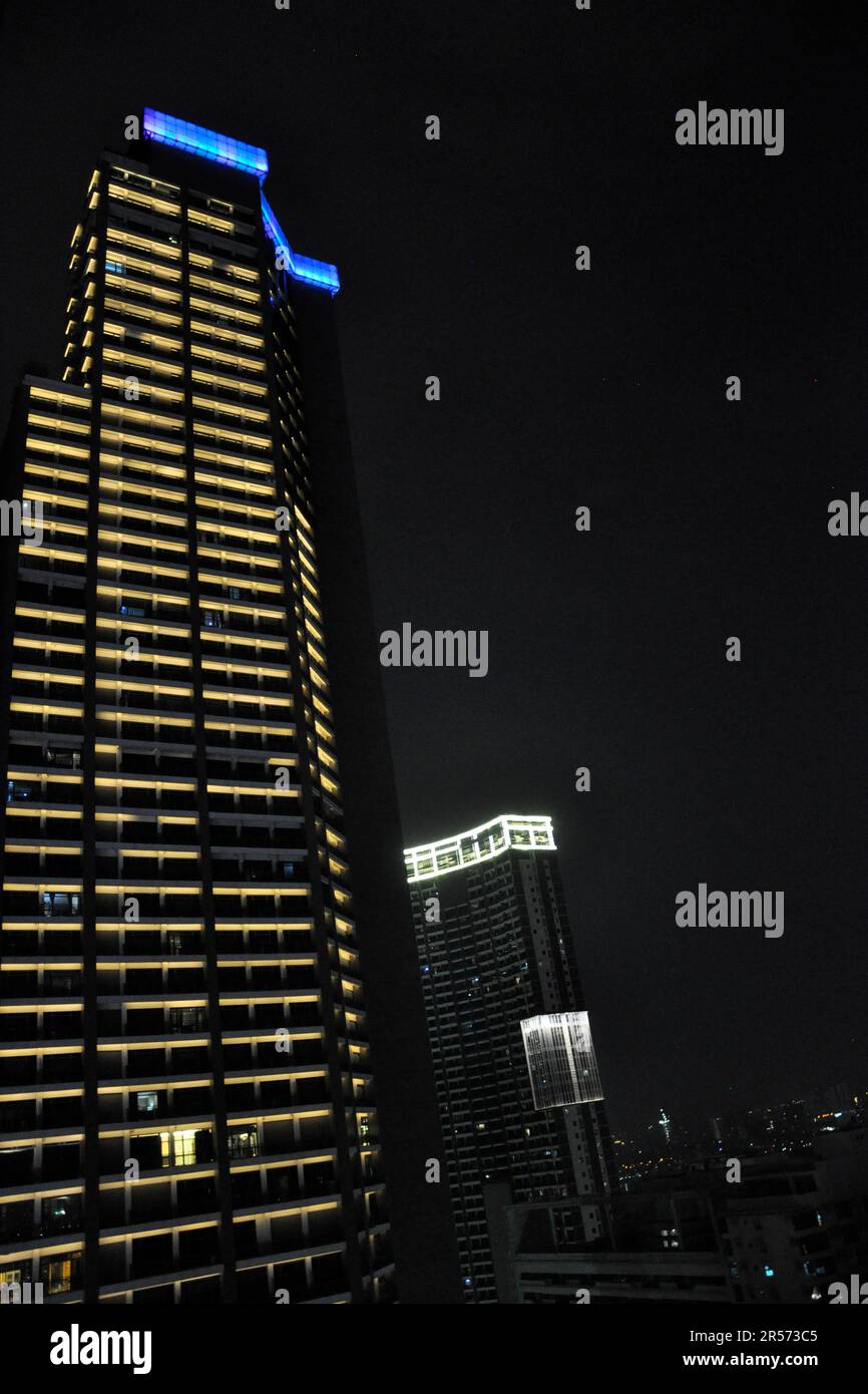 Philippines. Luzon island. Manila. Makat by night Stock Photo - Alamy