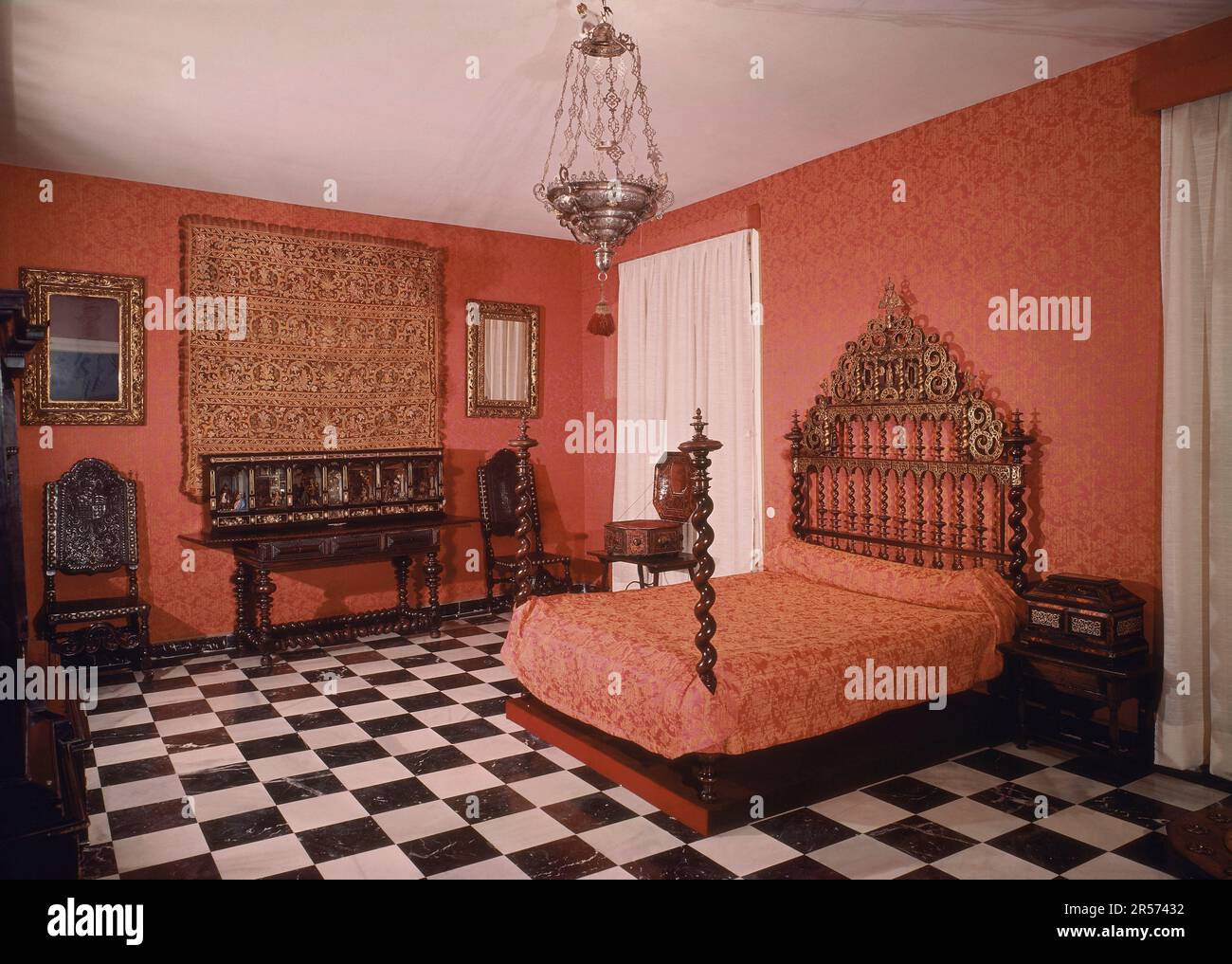DORMITORIO-S XVII-MOBILIARIO BARROCO. Location: MUSEE D'ARTS DECORATIFS ...