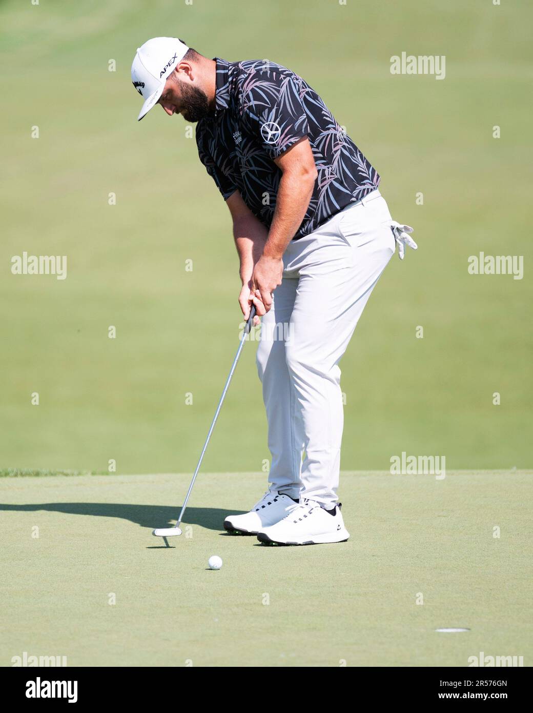 Dublin, Ohio, USA. 1st June, 2023. Jon Rahm (ESP) putts on the 18th ...