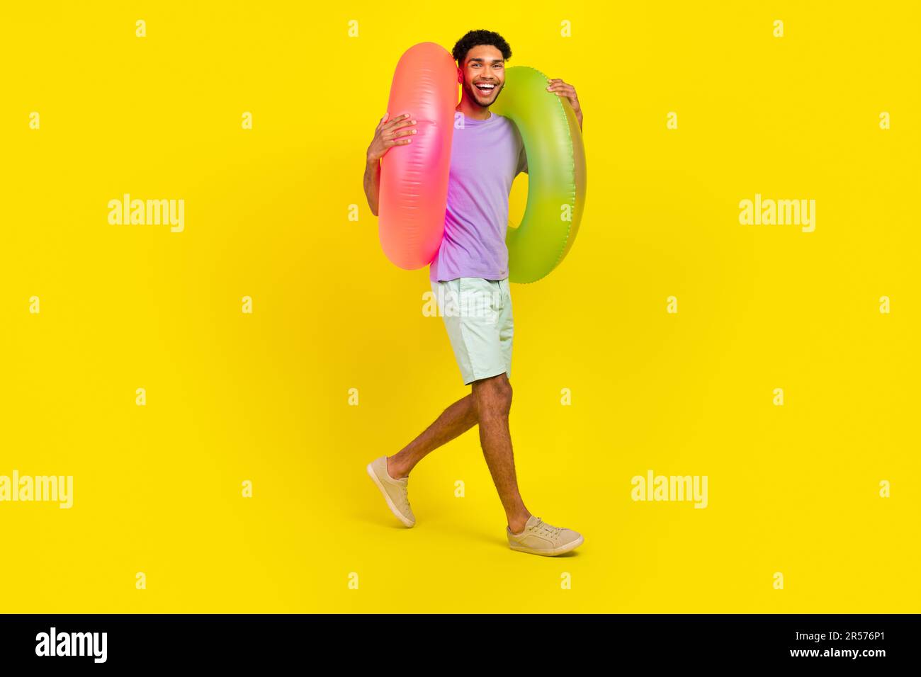 Full size body cadre of young guy enjoy pool parties walking with ...