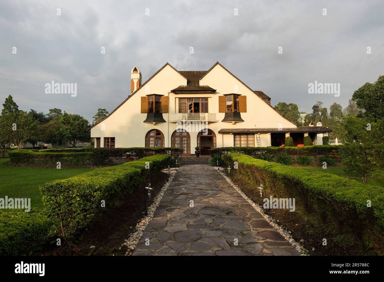 Rwanda house hi-res stock photography and images - Alamy