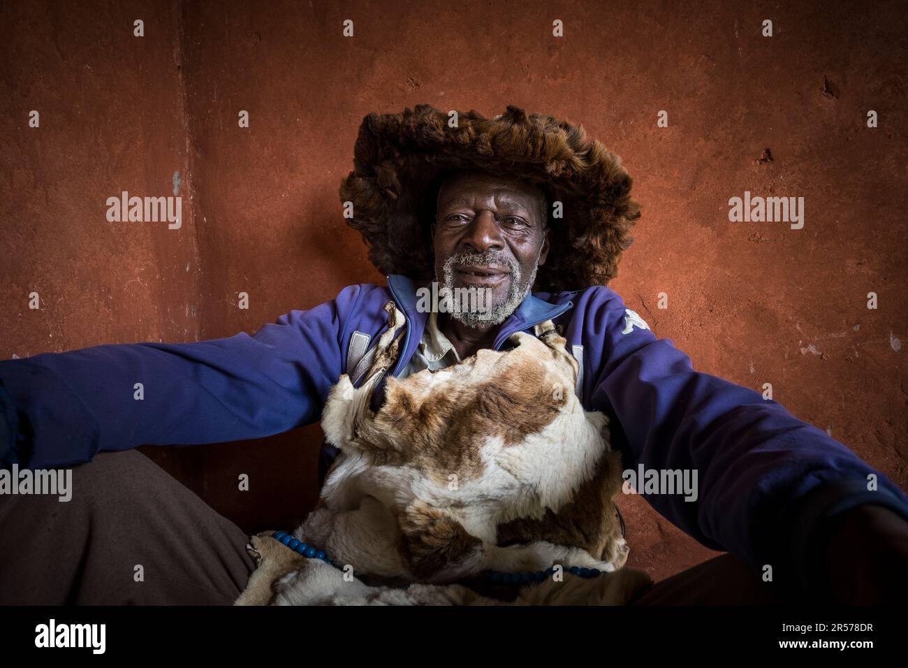Rwanda. Ruhengeri. Musanze. Iby'Iwacu Cultural village. portrait Stock ...